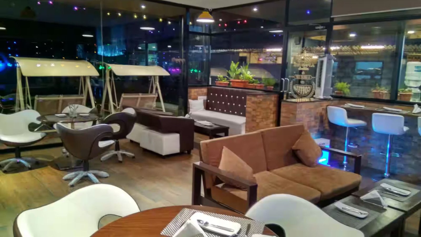 Top 10 Cafes in Coimbatore with the Best Ambience - Smart Kovai